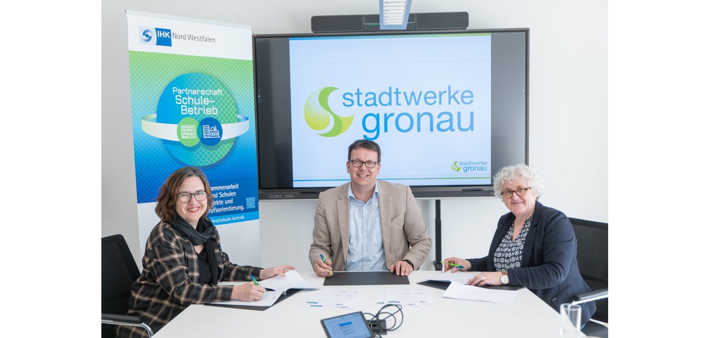 Stadtwerke Gronau unterstützen zwei Schulen - IHK-Projekt „Partnerschaft Schule-Betrieb ...